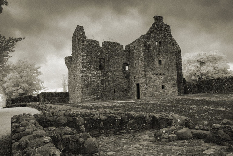 Tully Castle – Tony O'Neill