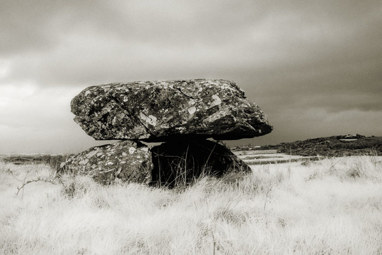 Megalithic Ireland – Tony O'Neill