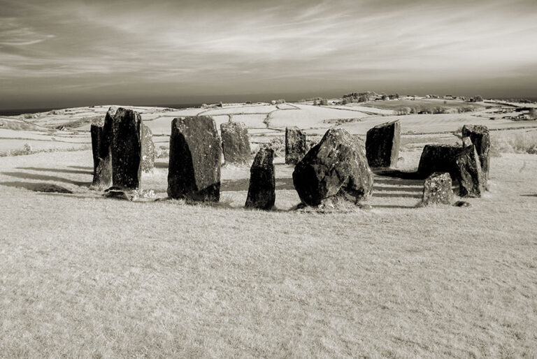 Megalithic Ireland – Tony O'Neill