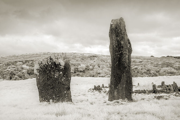 Megalithic Ireland – Tony O'Neill